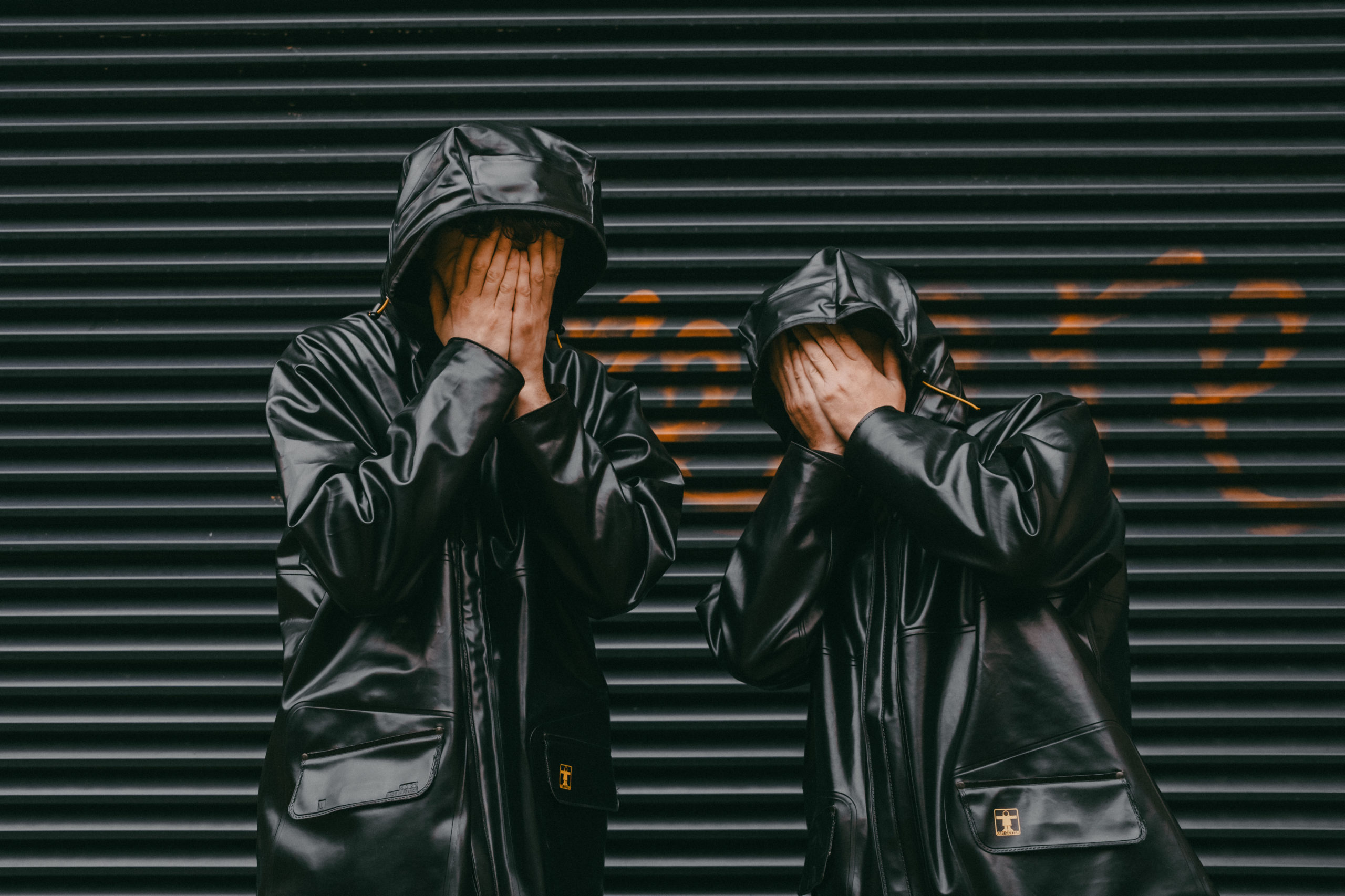 GWENDOLINE (FR) + ADIEU GARY COOPER (CH) - Usine à Gaz